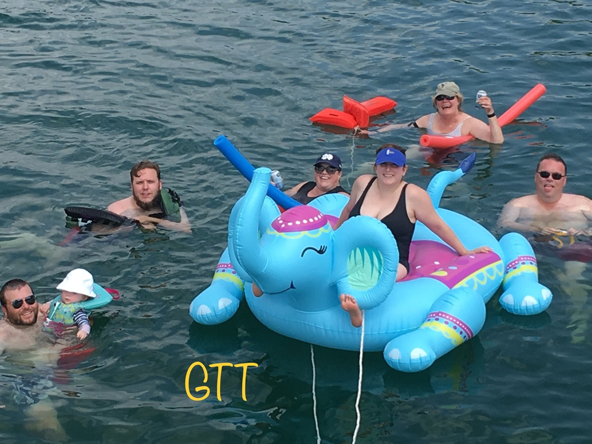 How to Plan a Family-Friendly Boat Party - Good Time Tours